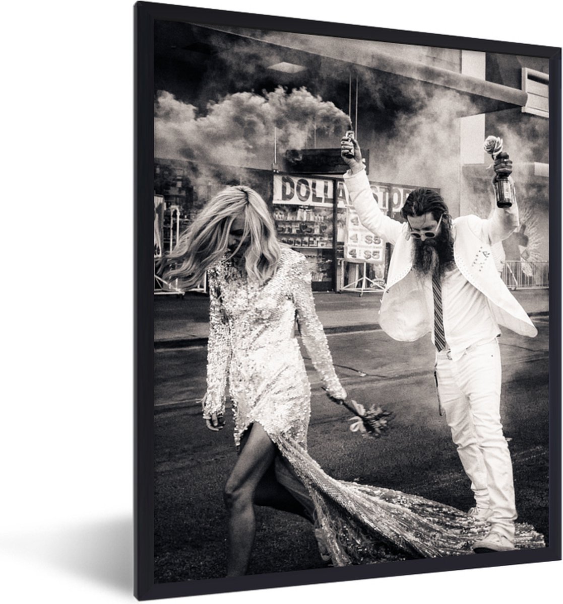 Posters - Koppel - Feest - Jurk - Las Vegas - Zwart wit poster - Kader ...