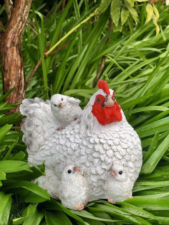 Kip liggend wit met kuikens 12 cm hoog - polyester - polystone - beeld ...