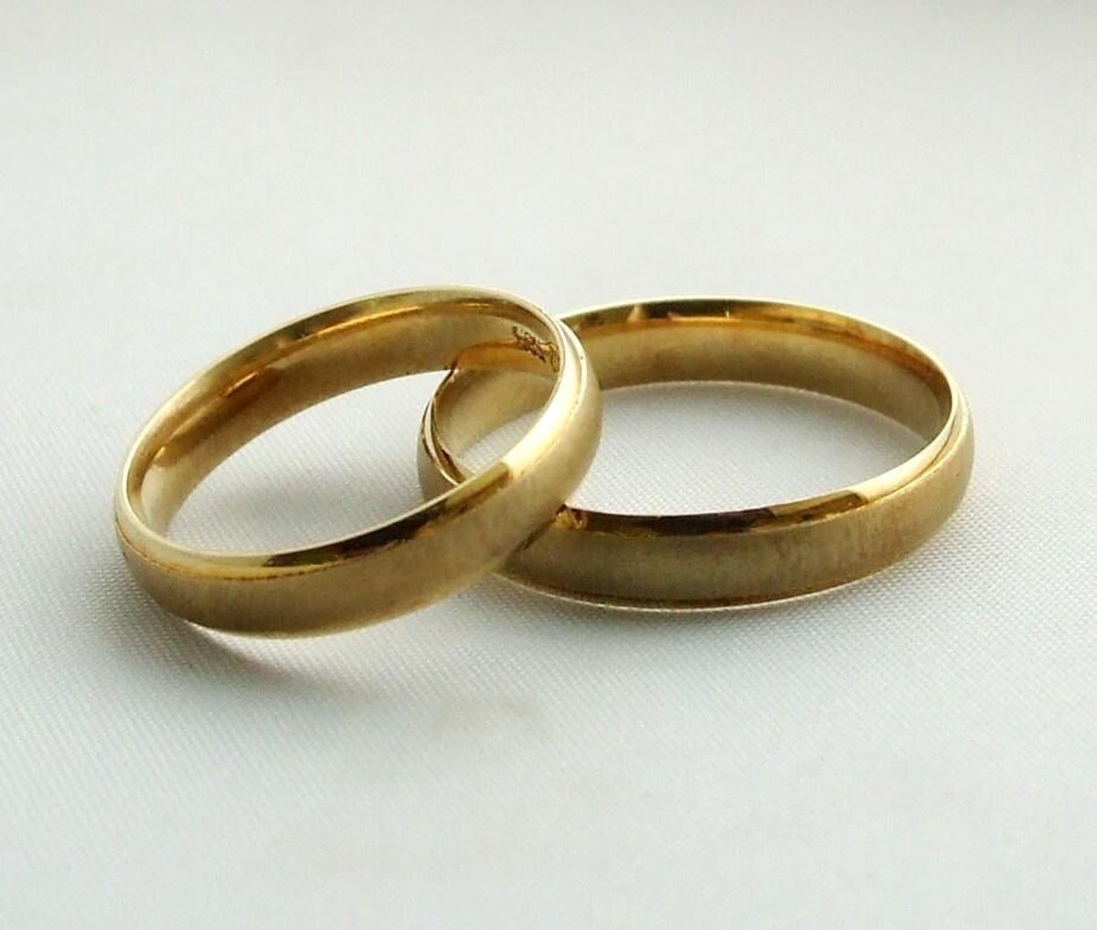 Gouden trouwringen mooi egaal | bol.com
