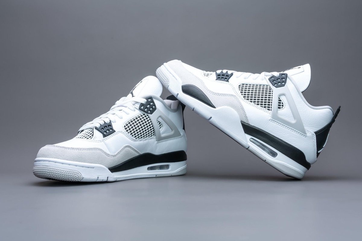 Air Jordan 4 Retro Military Black DH6927-111 Maat 41 ZWART | bol.com