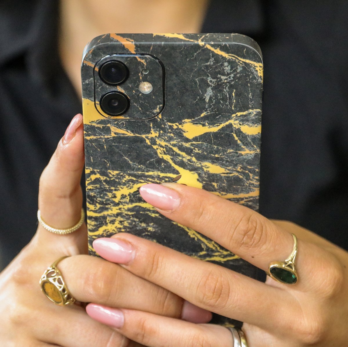 iPhone 13 Pro Max Skin Marmer 06 - 3M Sticker | bol.com