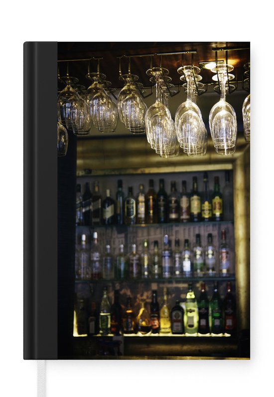 Carnet - Cahier d'écriture - Verres suspendus dans un bar - Carnet ...