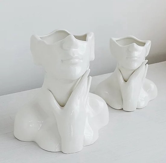 L'AMOUR DE MAMAN - Nordic - Ceramic Vase Caressing Female Body - Vaas ...