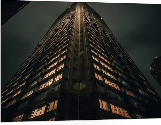 PVC Schuimplaat - Gebouw - Donker- Avond - Lichten - 100x75 cm Foto op ...