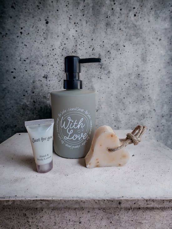 Zeeppompje-With Love-Met... | bol