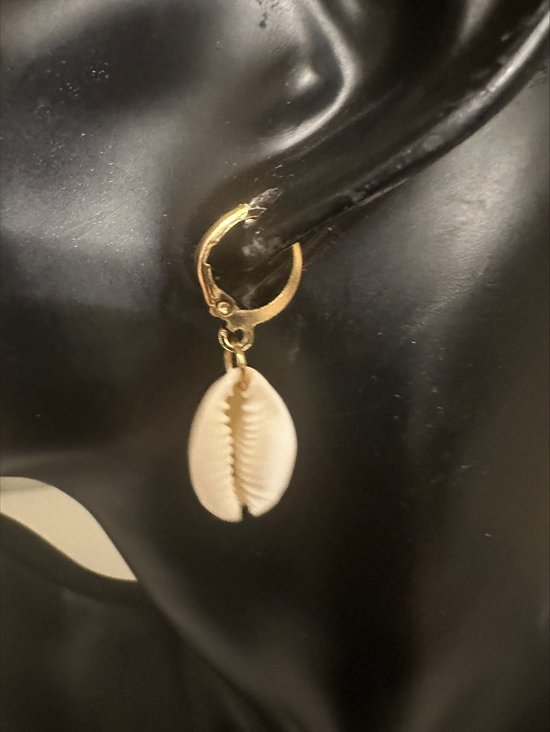 goudkleurig ringetje met schelpje | Moederdag | Verjaardagscadeau ...