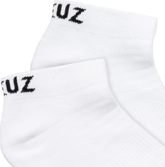 WHITE SHORT SOCKS - 3-PACK - SMALL | bol