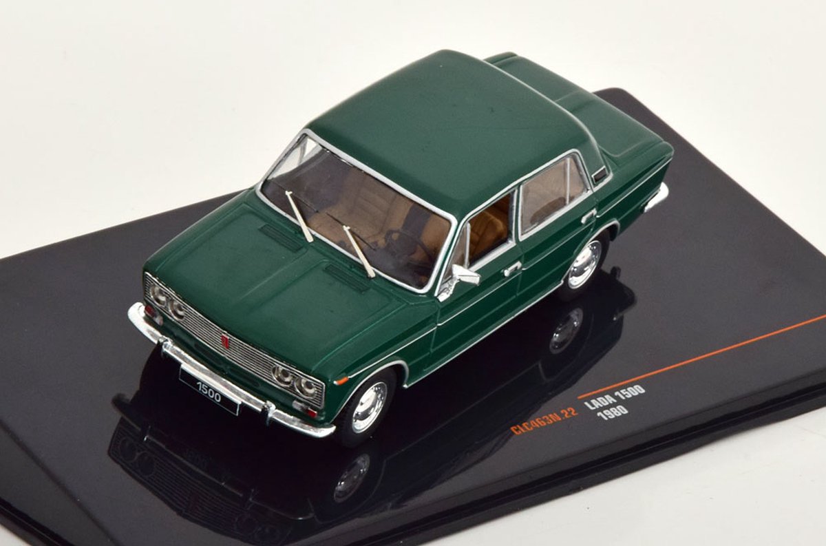 Ixo - Lada 1500 1980 Donkergroen - 1:43 | bol