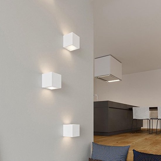 Qube wandlamp LED 7Watt WIT 220Volt IP65 dimbaar | bol
