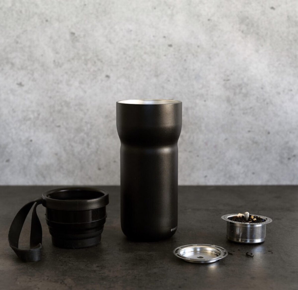 Eva Solo Thermosbeker met Thee Zeef - Drinkbeker voor thee - 350 ml ...