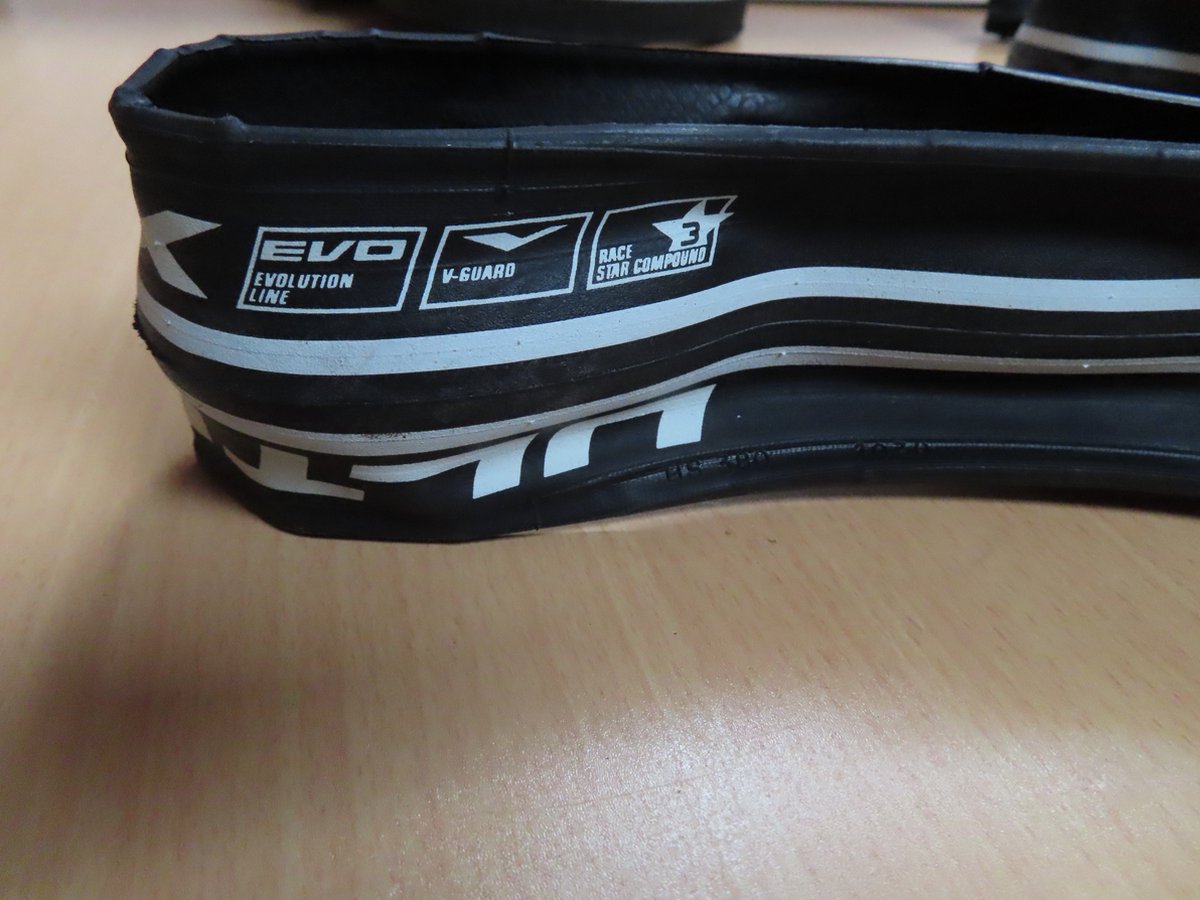 Schwalbe - Ultremo ZX Evo - Race Fietsband - Zwart / wit - 700x23c ...