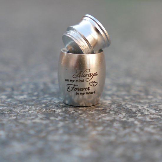 Mini urn - Zilver - Met tekst 'Always on my mind. Forever in my hart ...