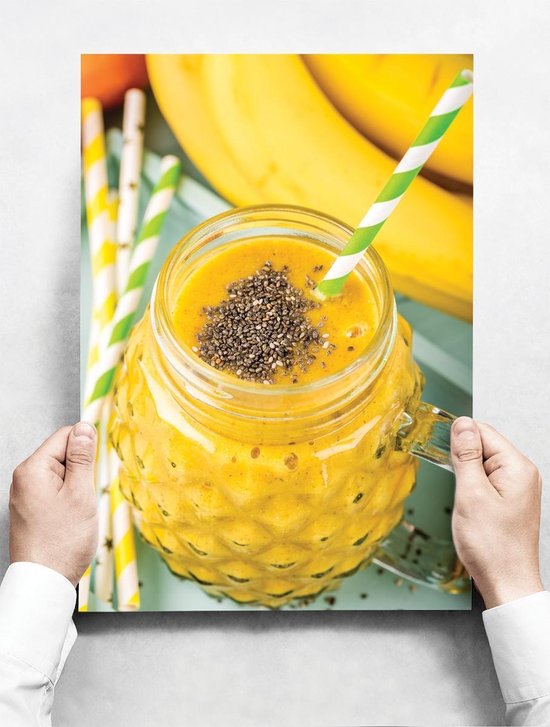 Wandbord: Close-up van een fruitige smoothie met een rietje - 30 x 42 ...