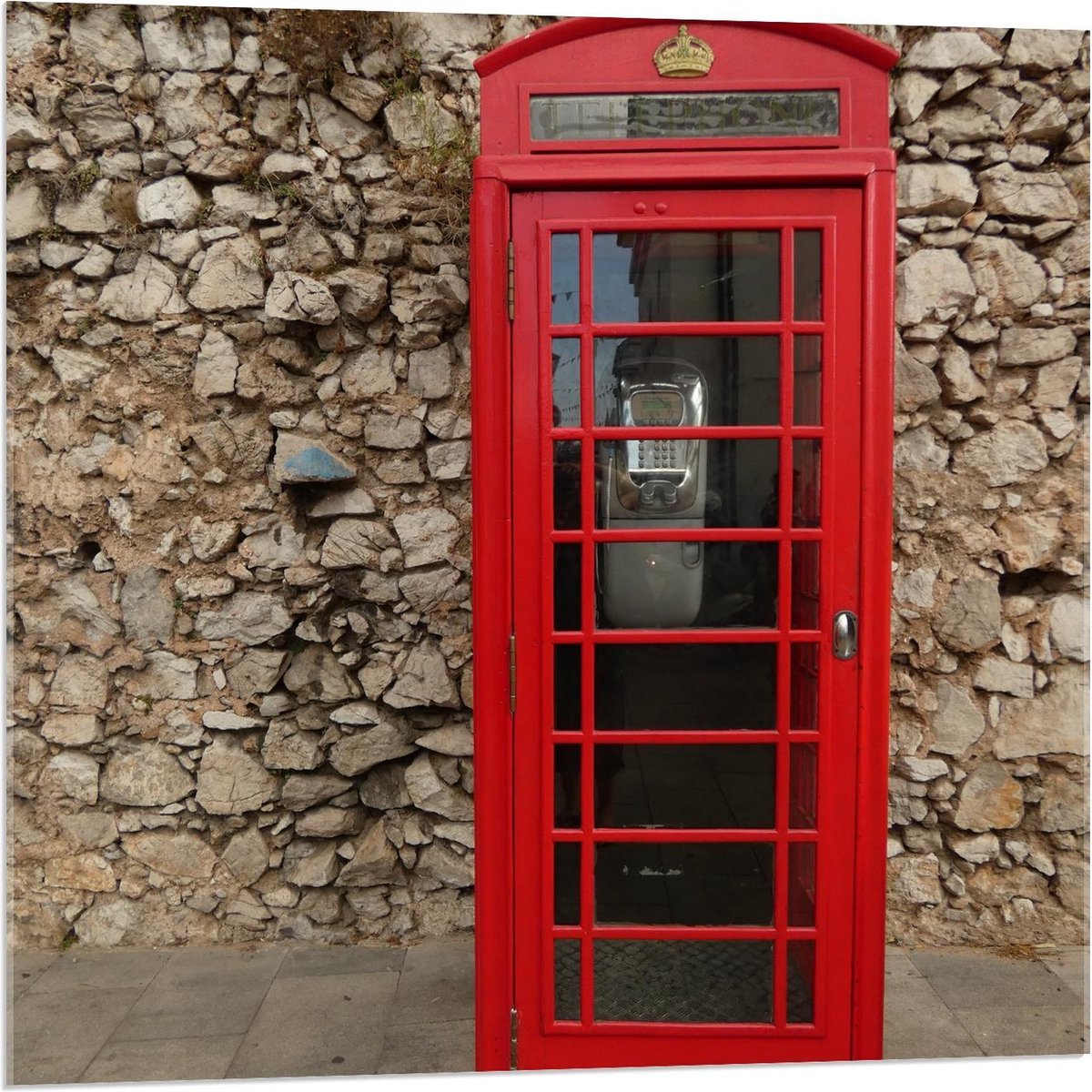 Acrylglas - Rode Telefooncel voor Houten Muur - 80x80cm Foto op ...