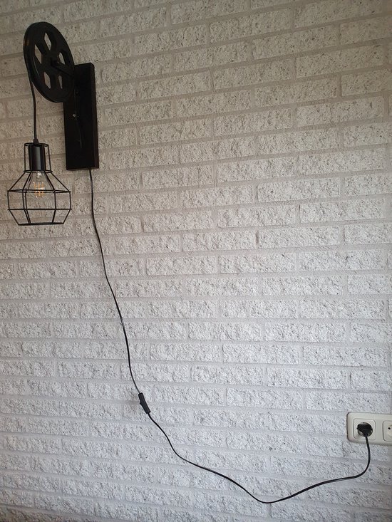 Industriële Wandlamp Zwart met Stekker & Schakelaar | Katrol lamp ...