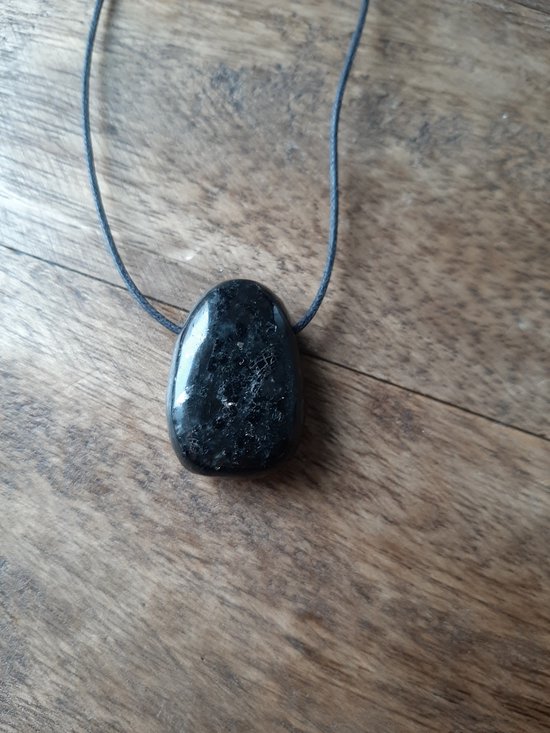 Ruben Robijn Nuumiet doorboorde hanger | bol