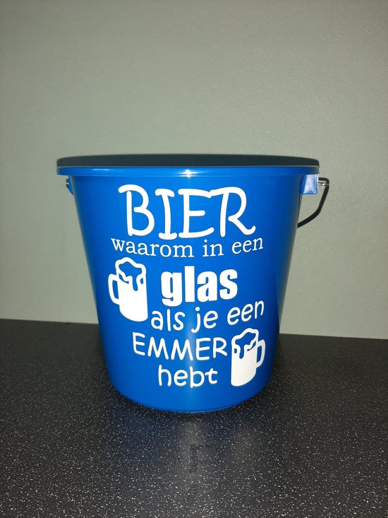 Emmer bier waarom in een glas als je een emmer hebt | bol.com