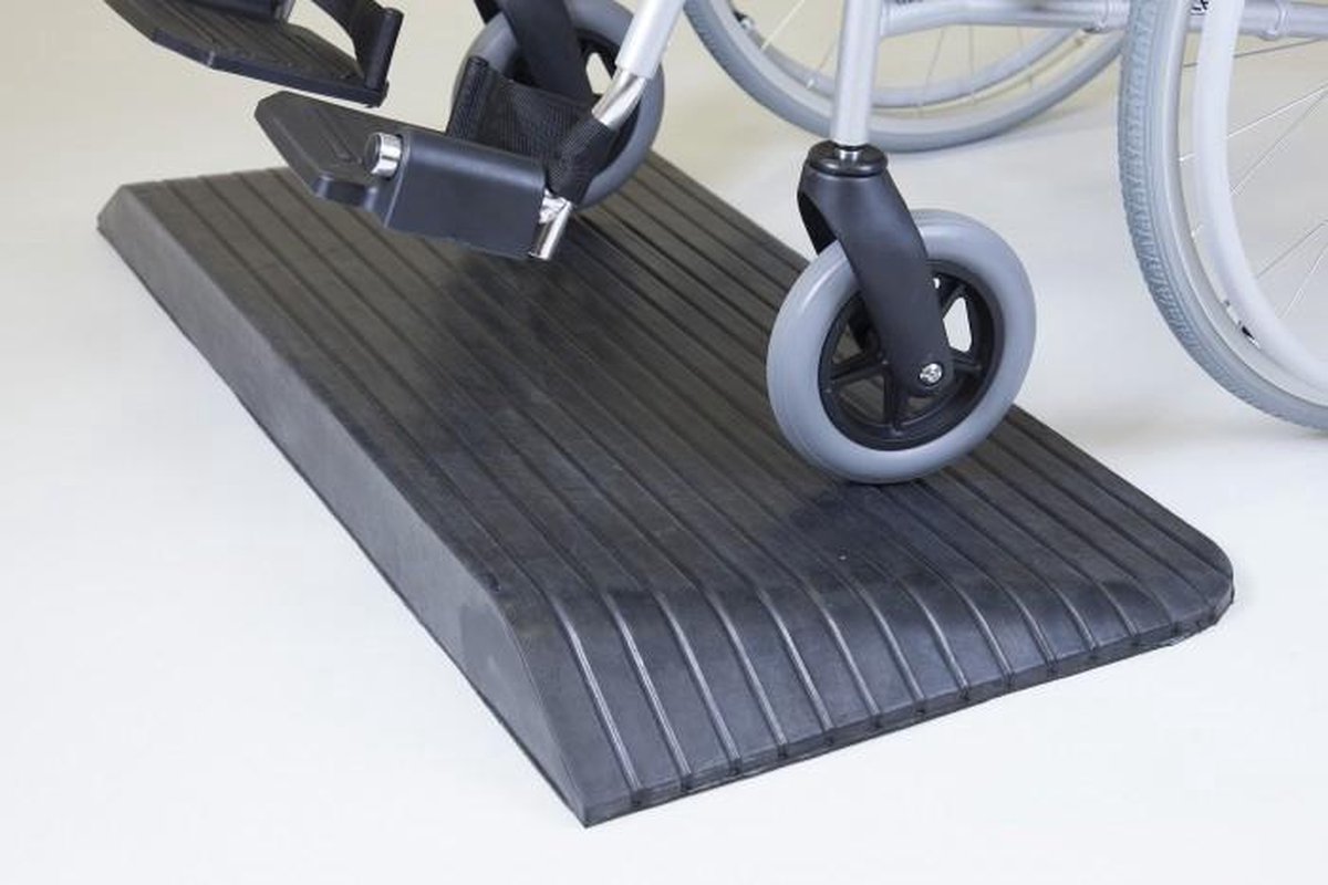bol.com | Rubberen Drempelhulp Schuin - 90 mm Hoog - Oprijplaat Voor ...