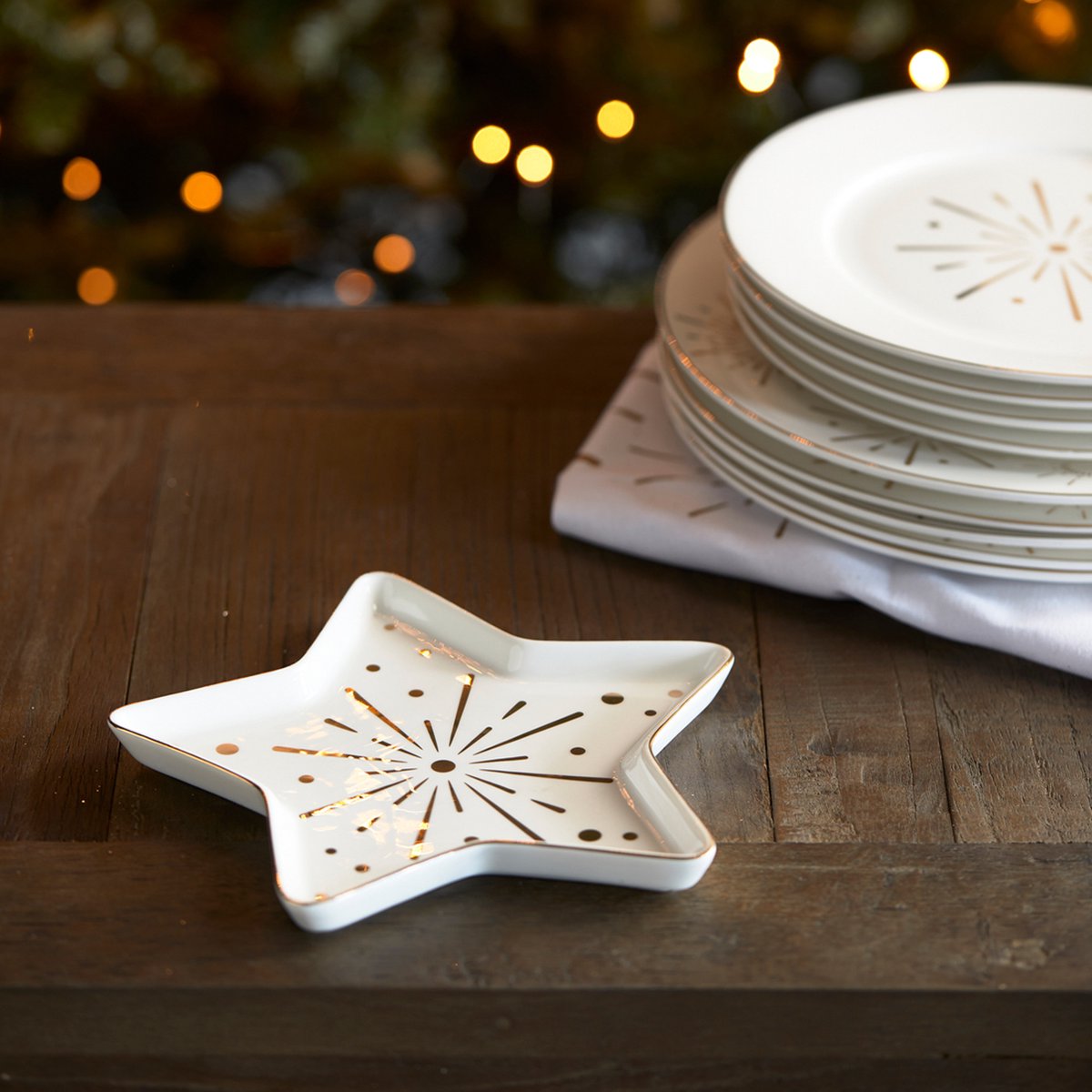 Riviera Maison Ontbijbord Wit - Classic Fireworks Star Plate | bol.com
