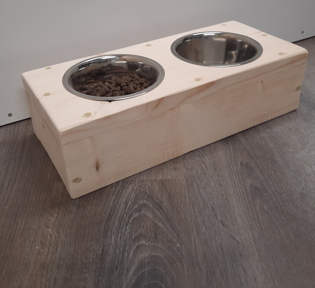 Houten honden voerbak en drinkbak “Jip” - nieuw steigerhout - voor de ...