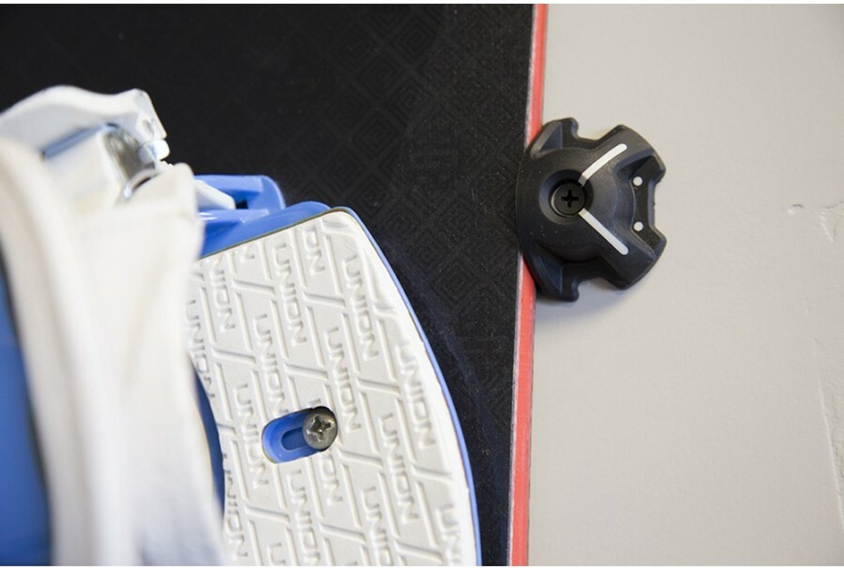 Demon Wedge Wall Mounts | bol