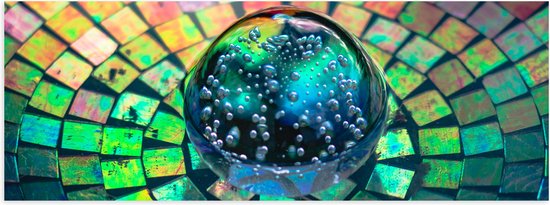 Poster (Mat) - Doorzichtige Bol op Schaal van Mozaïek - 90x30 cm Foto ...