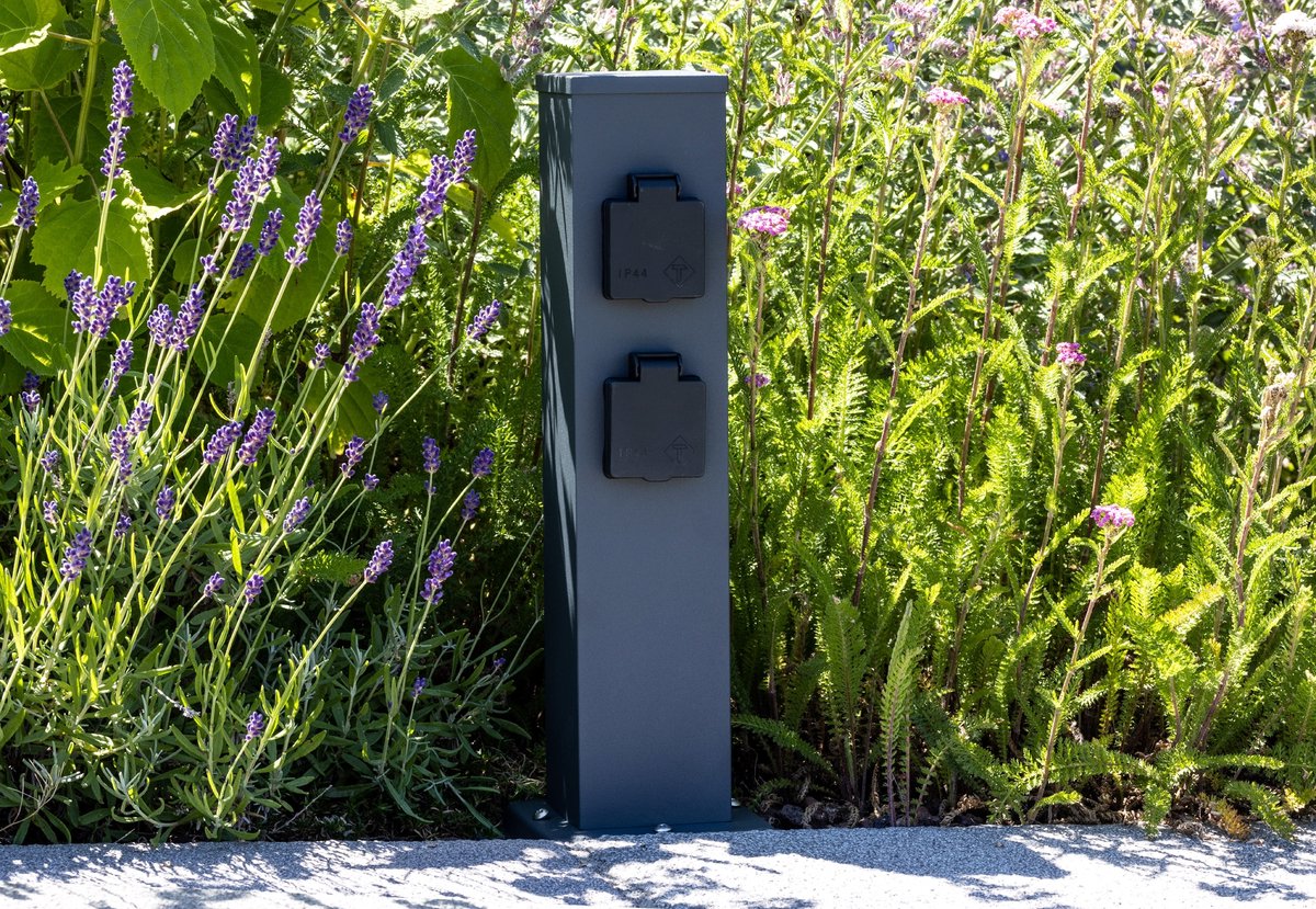 Tuinpaal met grondpin - Buitenstopcontact - 2 zeiden dubbel (4x) - 47cm ...