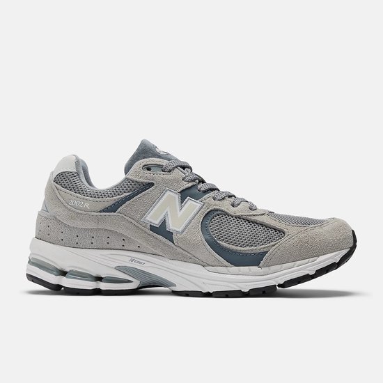 New Balance 2002R - Sneakers - Unisex - Light Grey Wit | bol