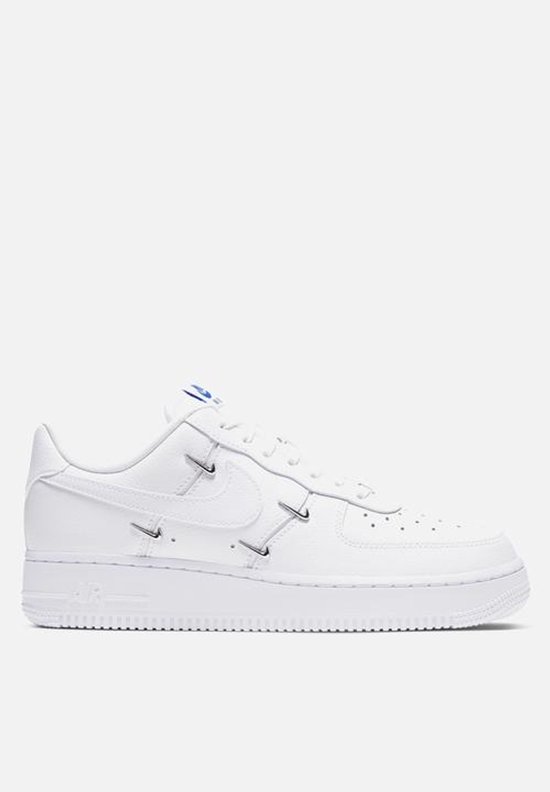 Nike Air Force 1 LX "White Metallic Swooshes" - Sneakers - Unisex - Maat 36 - Wit | bol