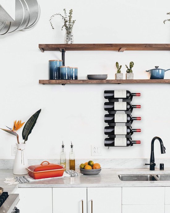 Wijnrek van staal met muuranker en sierlijsten - alle soorten wijnen ...