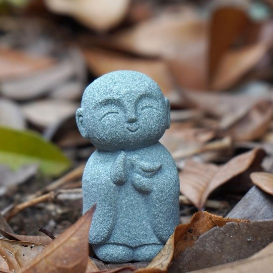Japanse Jizo Monnik Beeldje Biddend voor Tuin en Binnen | bol