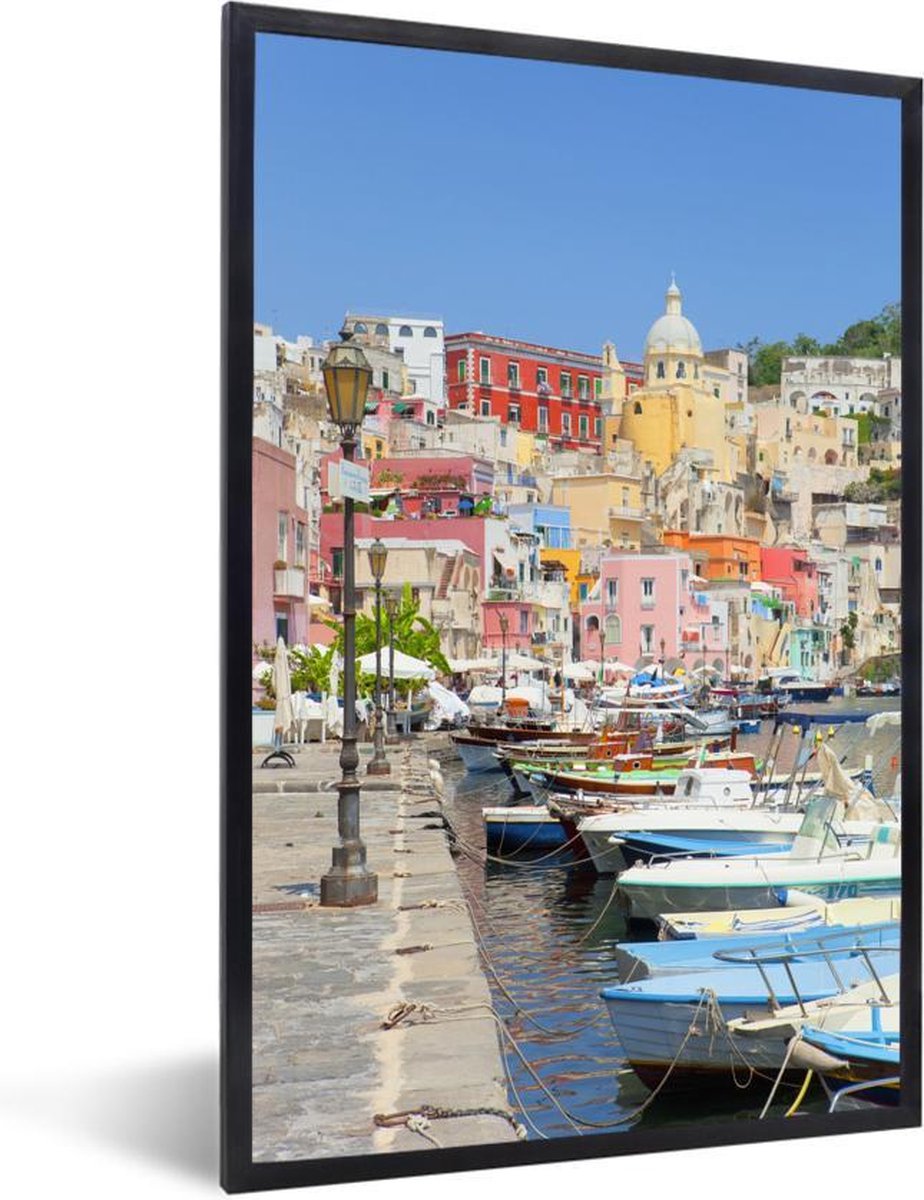 Fotolijst incl. Poster - Verschillende boten liggen op een rijtje vast ...