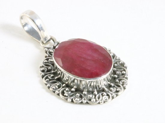 Bewerkte zilveren hanger met robijn | bol.com