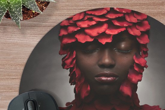 Muismat Bijzondere Bloemen - Bijzondere vrouw met rode bladeren Muismat ...