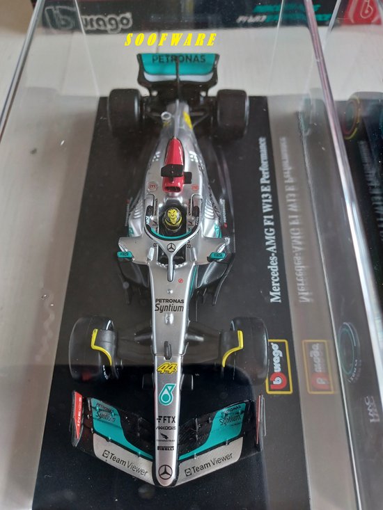 Burago - F1 - Set - Red Bull Racing - RedBull - RB18 #1 Max Verstappen ...