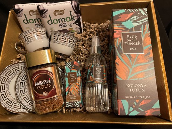 Eyüp Sabri Tuncer - Panier Cadeau - Coffret Cadeau Café - Tabac ...