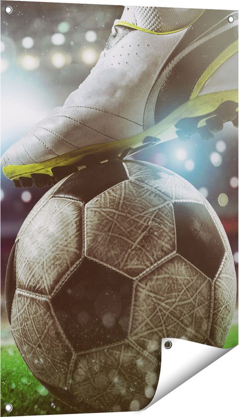Gards Tuinposter Voetbal Aftrap met de Bal in het Stadion - 60x90 cm - Tuindoek -... | bol