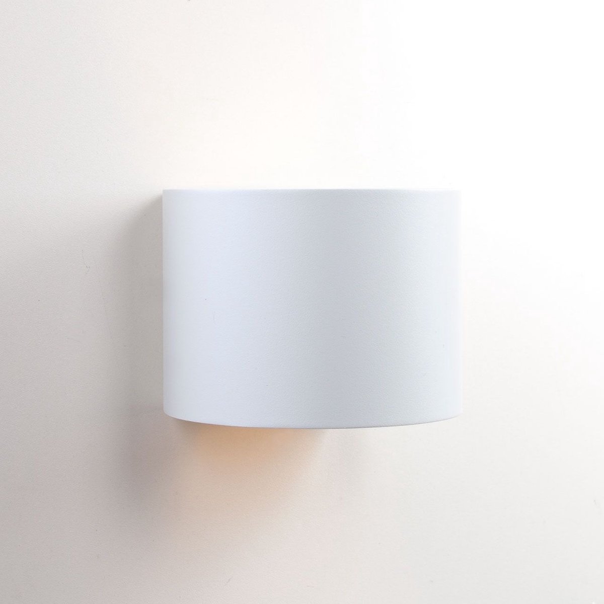 Ronde witte muurlamp met verstelbare lichtbundel | 1 lichts | wit ...