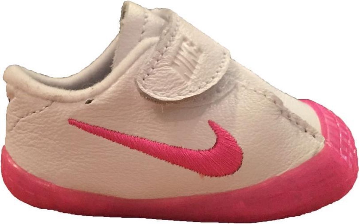 Nike Waffle Babyschoen Wit Rose Maat 17 Bol Nike Waffle Babyschoen Wit Rose Maat 17 Bol