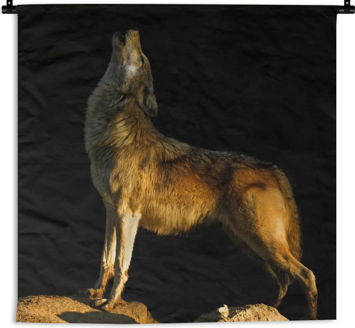Wandkleed Wolven op zwarte achtergrond - Huilende wolf Wandkleed katoen ...