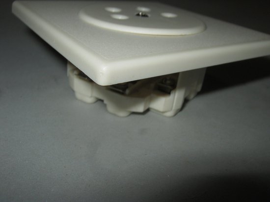 Telefoon Inbouw stopcontact creme | bol