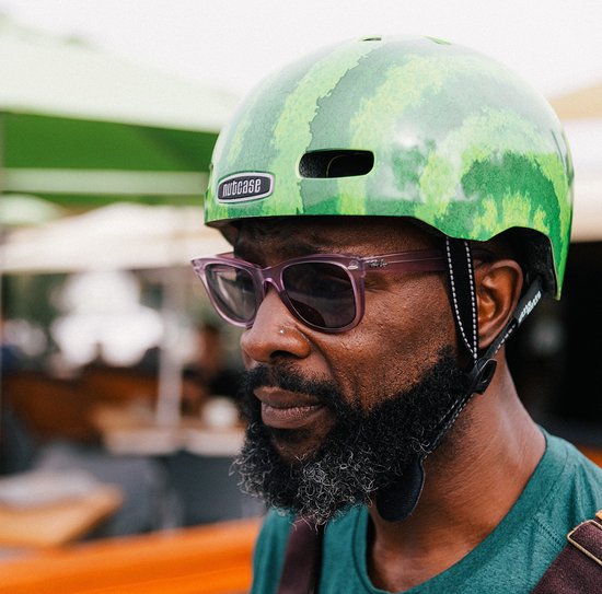 Helm Nutcase Street Watermelon MIPS M | bol.com