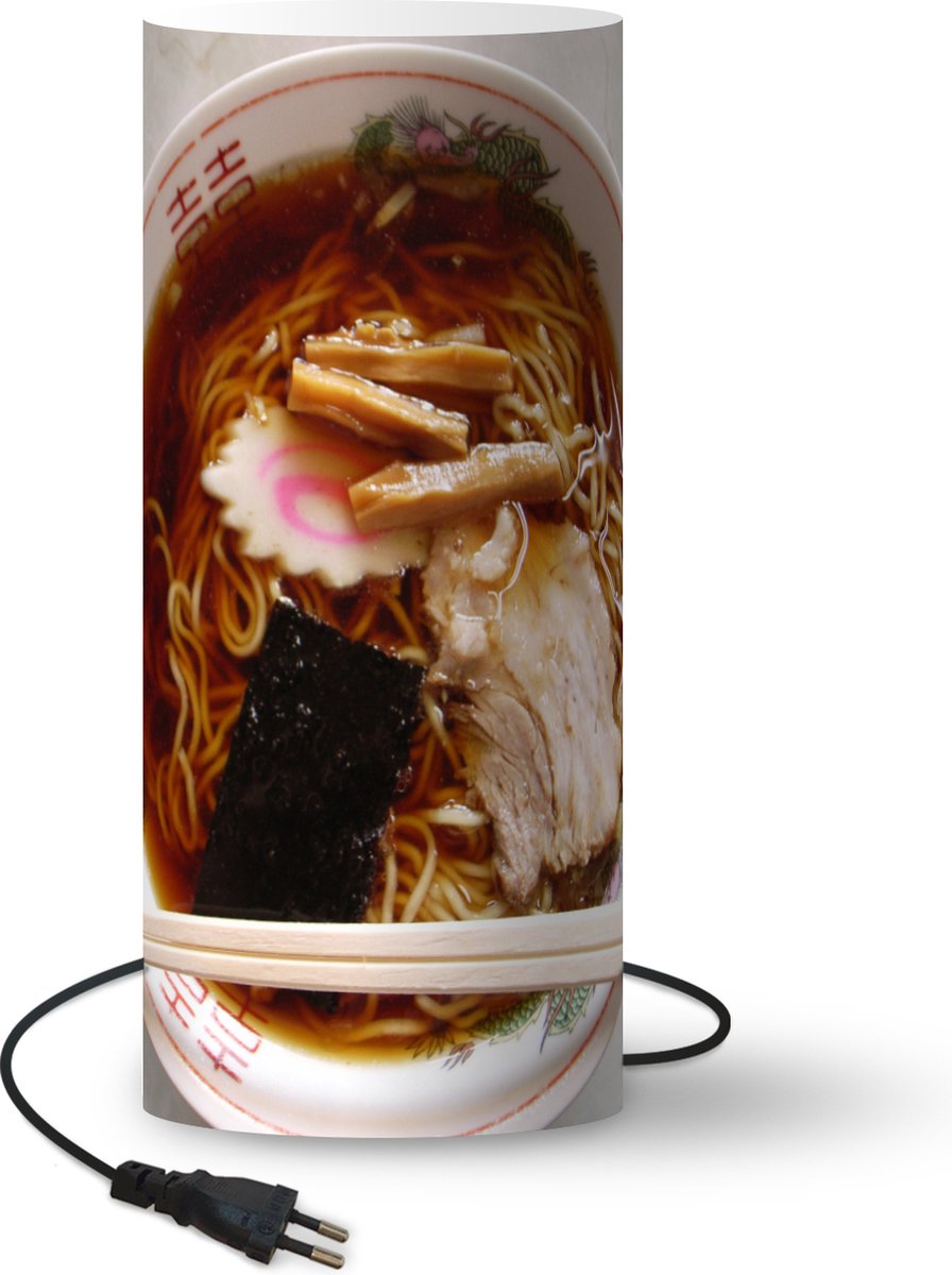 Lampe ramen japonais - Ramen japonais dans un bol avec lampe bâtons ...