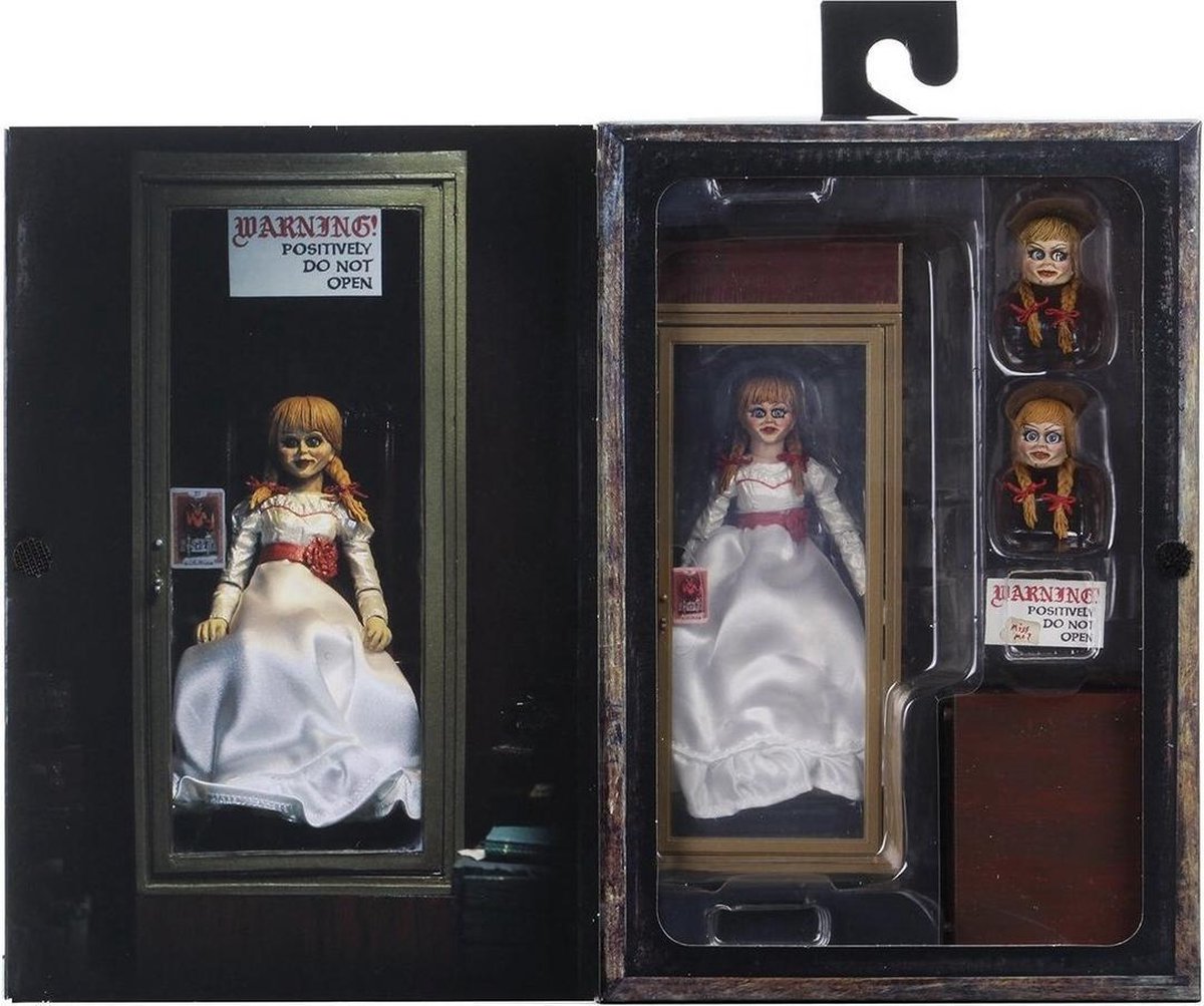 Annabelle - Ultimate Action Figure - Annabelle Comes Home | bol.com