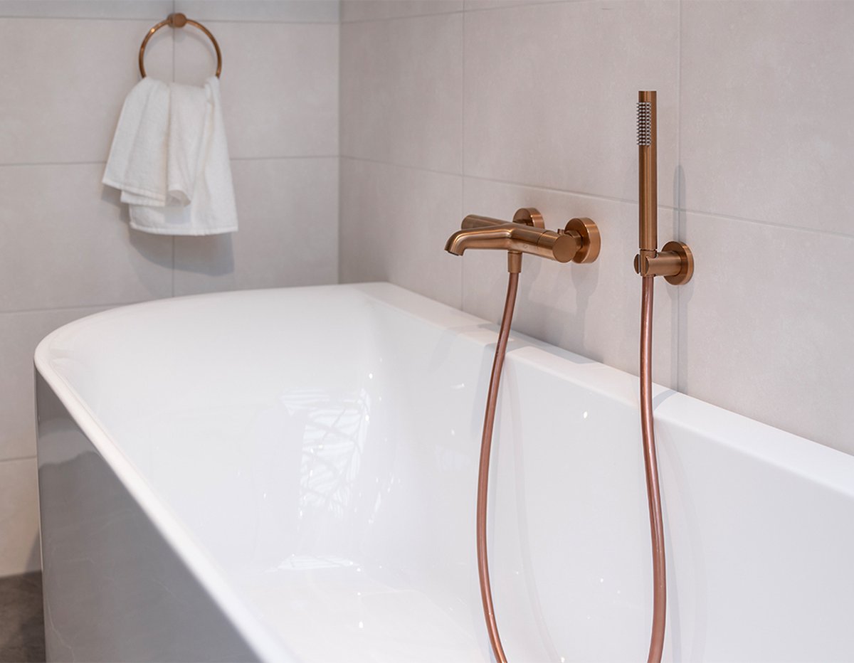 Sub half vrijstaand bad hoek rechts (ronding links) inclusief waste 180 ...