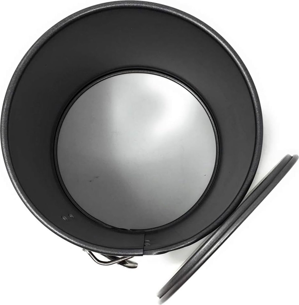 Moule à panettone de Kitchen - moule à charnière avec revêtement ...