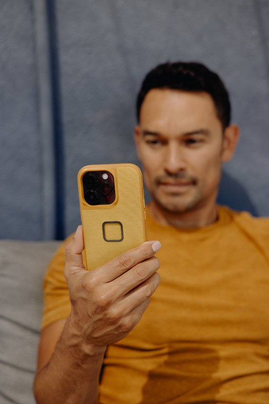 Peak Design - Mobile Everyday Loop Case iPhone 15 Pro - Sun | bol
