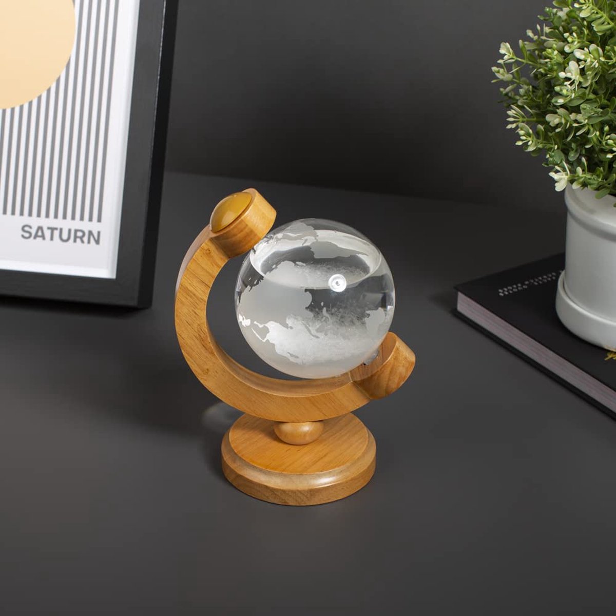 InGenious Gifting Storm Globe with Stand - Stormglas - Donderglas ...
