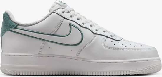 Nike - Air Force 1 '07 LV8 - Sneakers - Mannen - Wit/Groen - Maat 45.5 ...