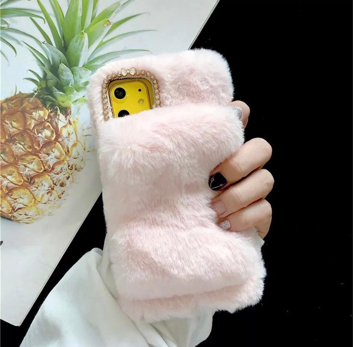 Fluffy telefoonhoesje - hoesje met pluche handvat - iPhone 7/8/SE 2020 ...